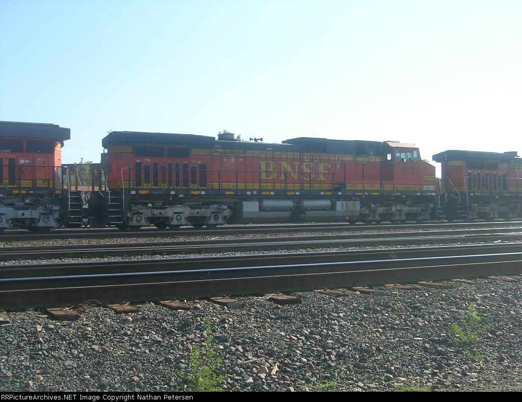 BNSF 5182